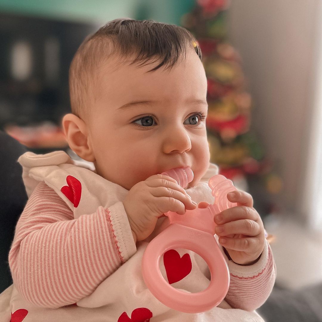 Pacifiers & Teethers • For babies and toddlers • Twistshake